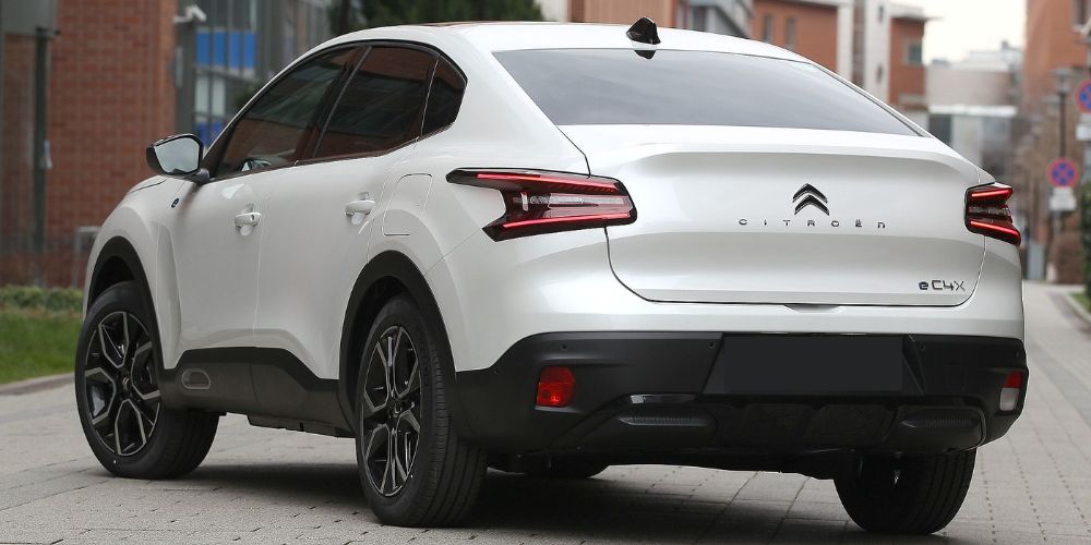 C4 vs C4X : différences et similitudes - AutoJM Mag