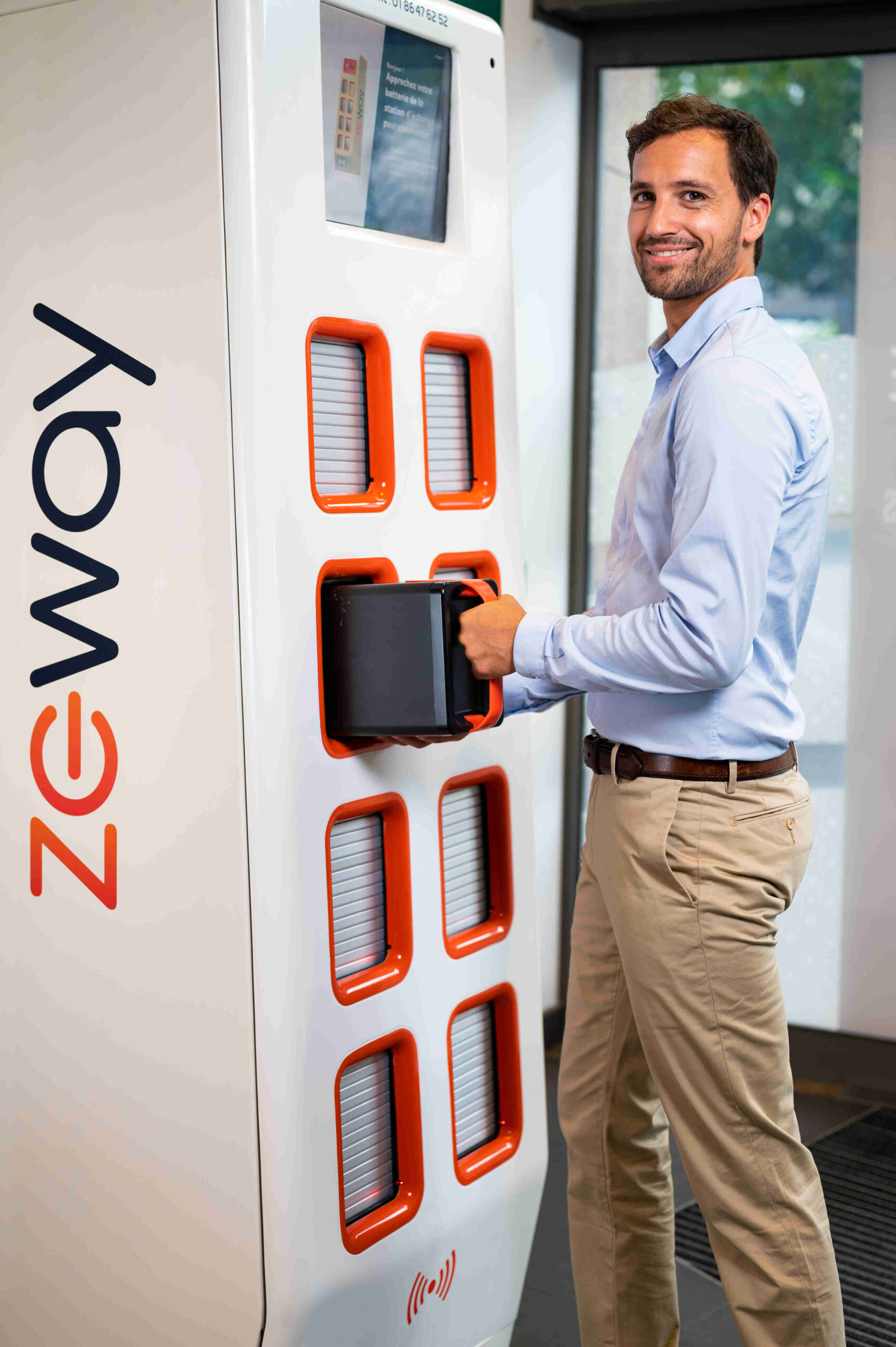 ZEWAY : recharger son scooter électrique en 50 secondes